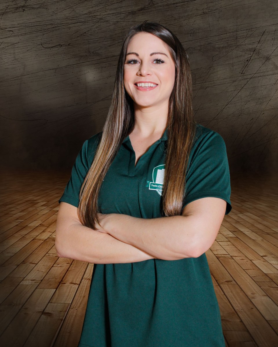 Emily Ezell – Coach – Twin Cities Elite Volleyball